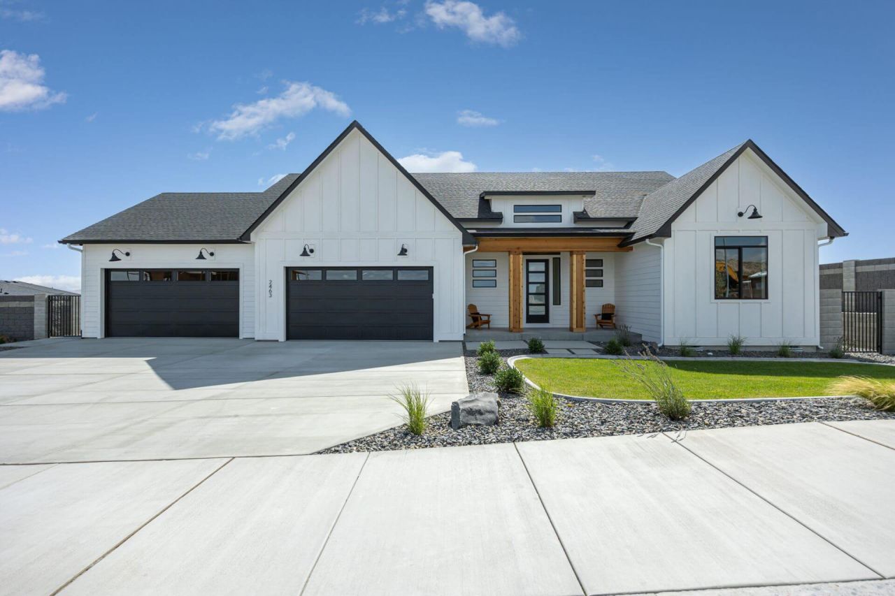 What You Need to Know: Buying a Custom Home in 2025 | Prodigy Homes